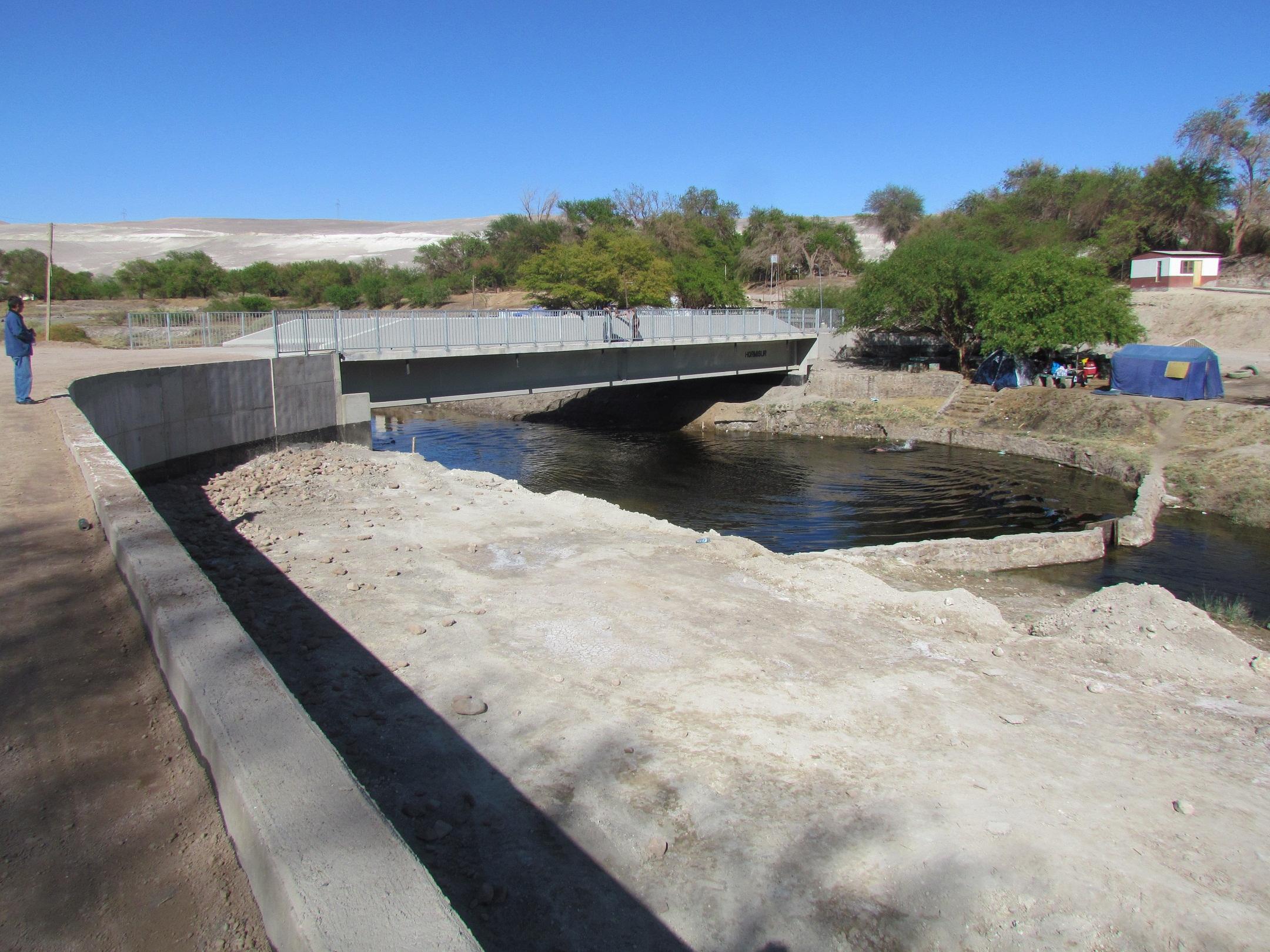 Casi listo el nuevo puente para la localidad de Quillagua | Dirección ...